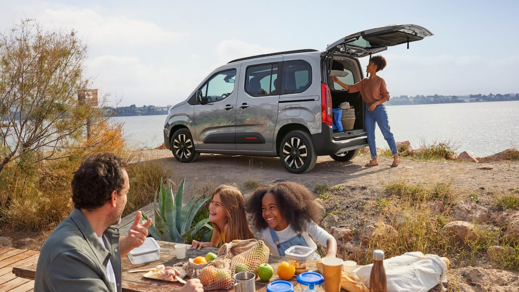 BERLINGO XTR 長軸七人座上市